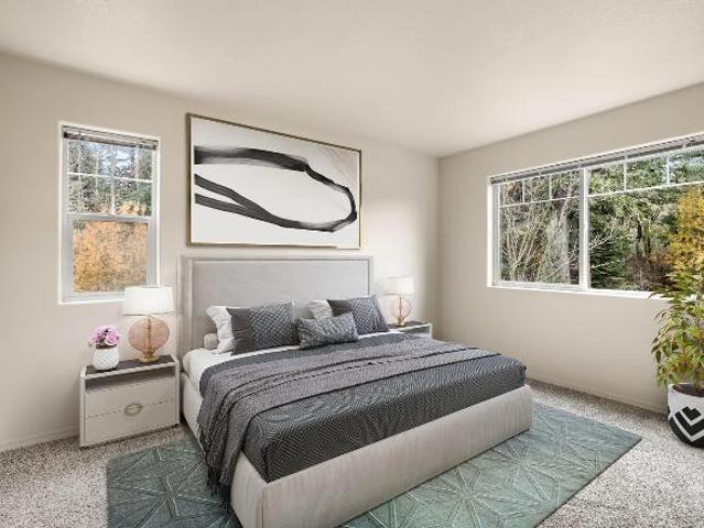 2 Br, 1 bath, Apartment 10667 NE Heritage Park