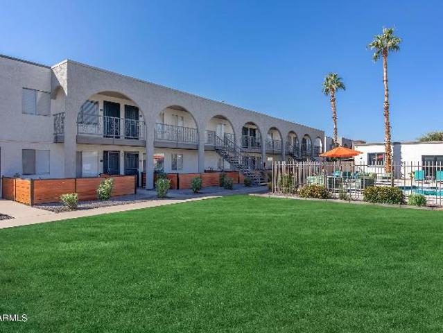 2 Br, 1 bath, Apartment 10860 North 85th Avenue
