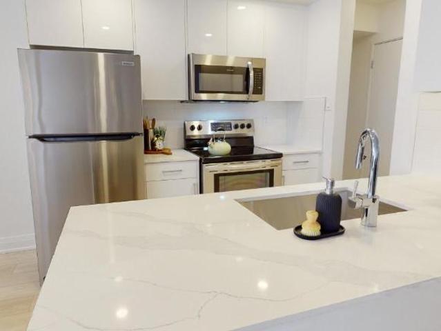 2 Br, 1 bath, Apartment 100 Main Street