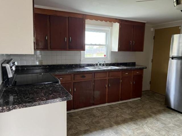 2 Br, 1 bath, Apartment 100 Route 125