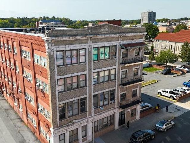 2 Br, 1 bath, Apartment 100 S 3rd Street