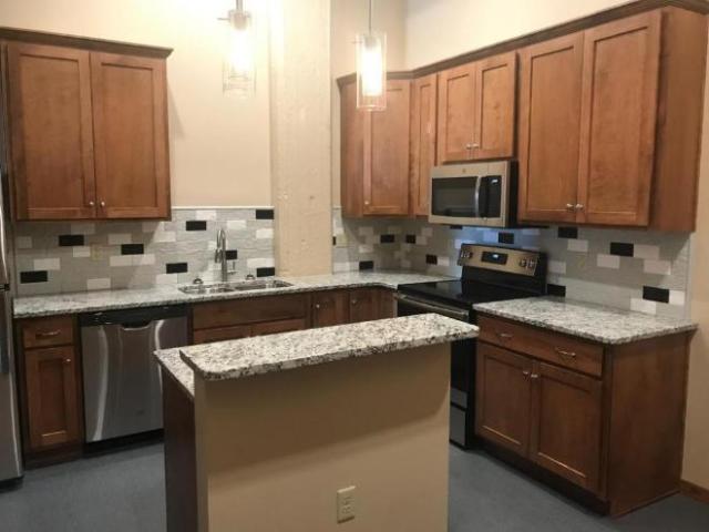 2 Br, 1 bath, Apartment 101 North Kansas Avenue