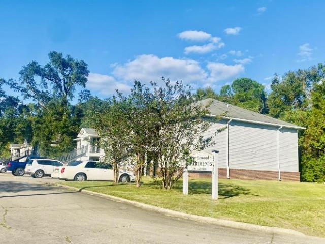 2 Br, 1 bath, Apartment 1030 35th Street
