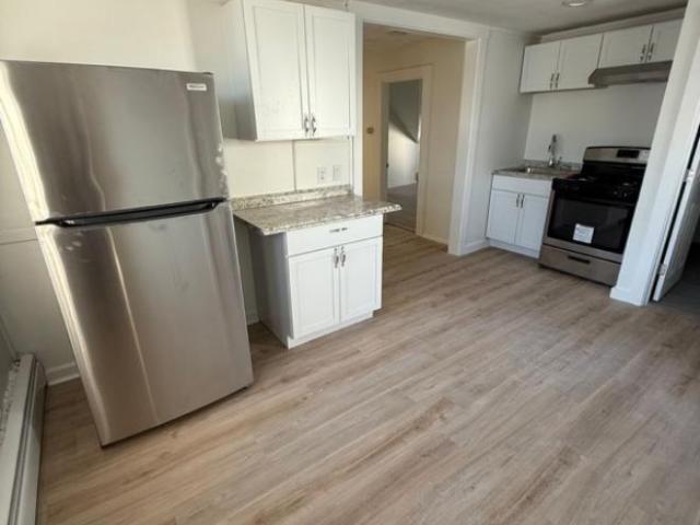 2 Br, 1 bath, Apartment 10 Central Square