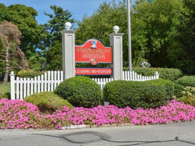 2 Br, 1 bath, Apartment 10 Lexington Drive