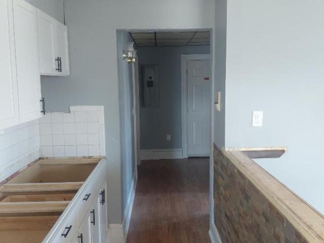 2 Br, 1 bath, Apartment 10 Summer St