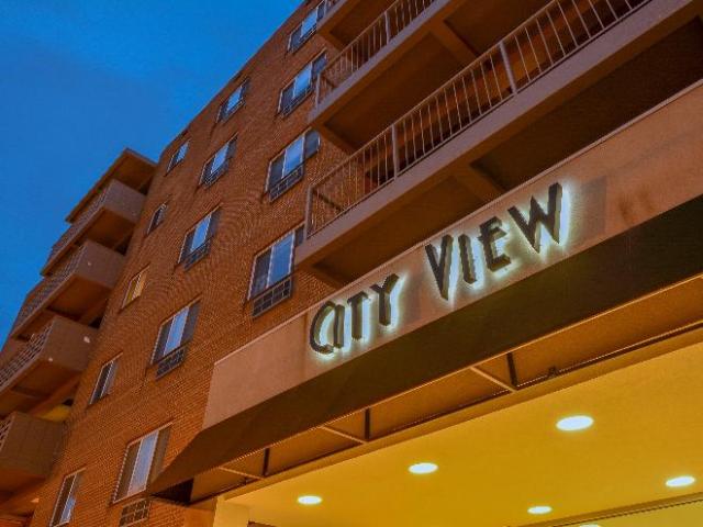 2 Br, 1 bath, Apartment 114 E Lemon Street