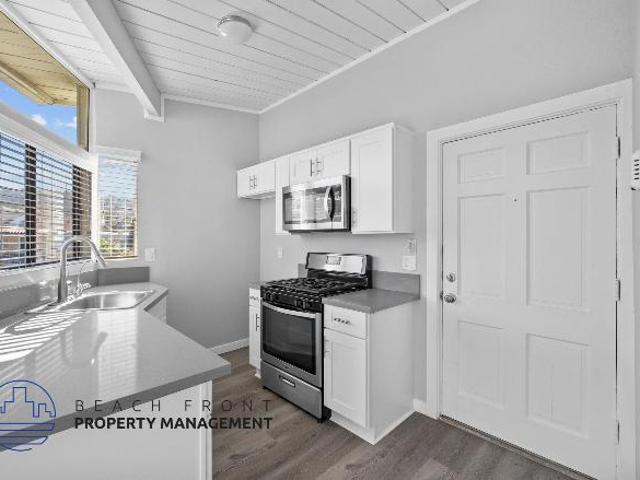 2 Br, 1 bath, Apartment 115 Via Riviera