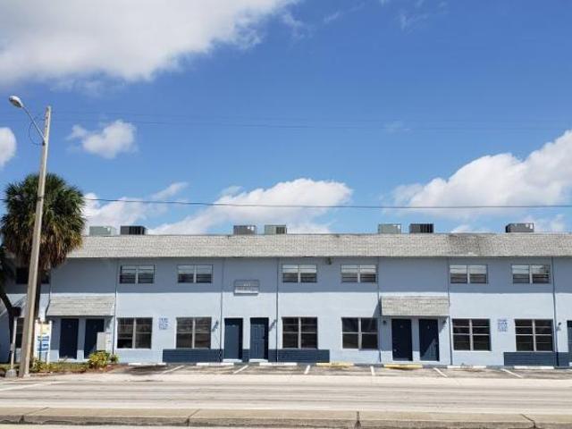2 Br, 1 bath, Apartment 1160 W Blue Heron Blvd