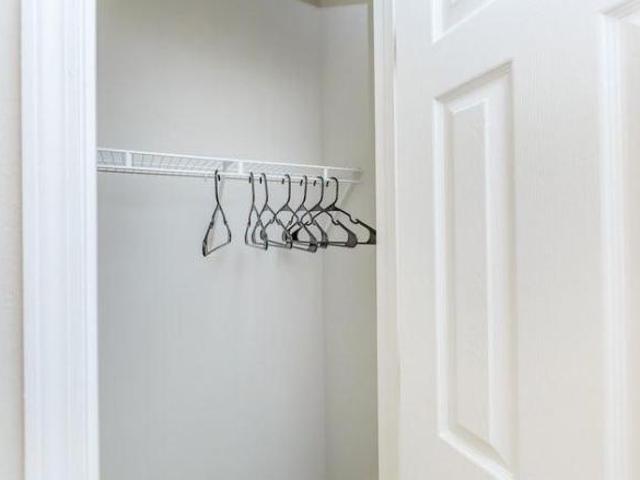 2 Br, 1 bath, Apartment 117 Demontluzin Ave