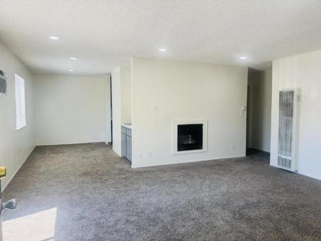 2 Br, 1 bath, Apartment 118 Yorkshire Ct