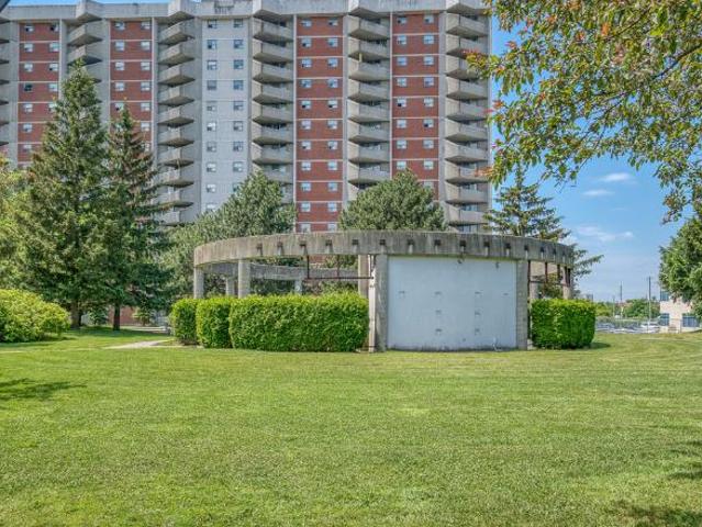 2 Br, 1 bath, Apartment 1103 Jalna Boulevard