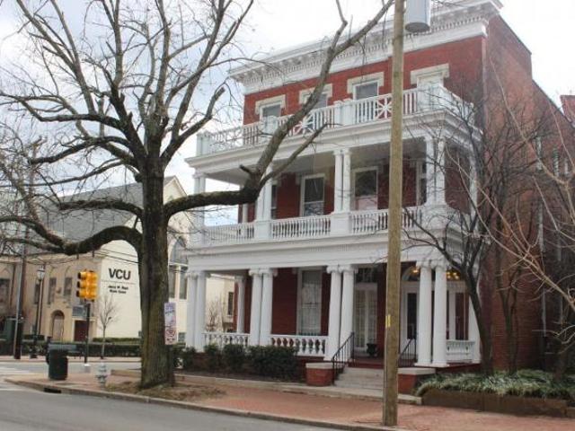 2 Br, 1 bath, Apartment 1101 Grove Ave