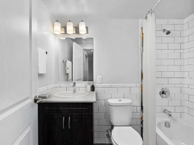 2 Br, 1 bath, Apartment 110 Nonquon Rd