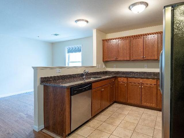 2 Br, 1 bath, Apartment 110 W 5th St