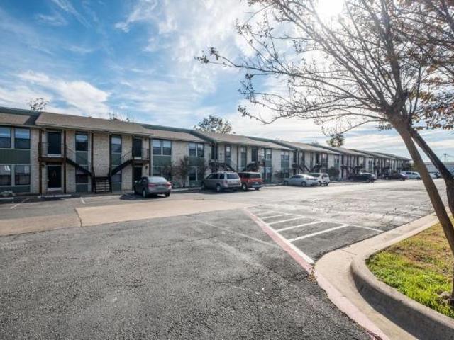 2 Br, 1 bath, Apartment 1111 Sunrise Rd