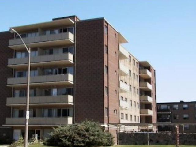 2 Br, 1 bath, Apartment 1133 Don Mills Road