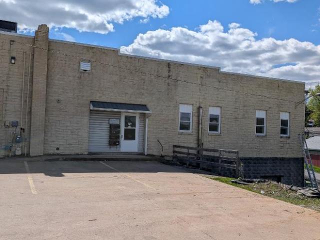 2 Br, 1 bath, Apartment 1136 Allegheny St
