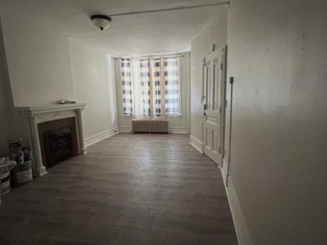 2 Br, 1 bath, Apartment 1244 Perkiomen Ave