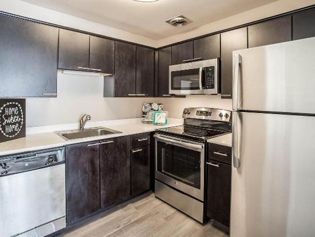 2 Br, 1 bath, Apartment 1245 E Prairie Brook Dr