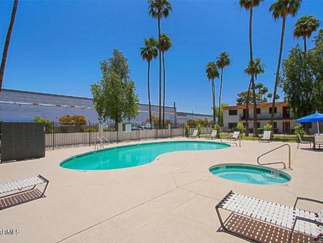 2 Br, 1 bath, Apartment 1248 South Vineyard