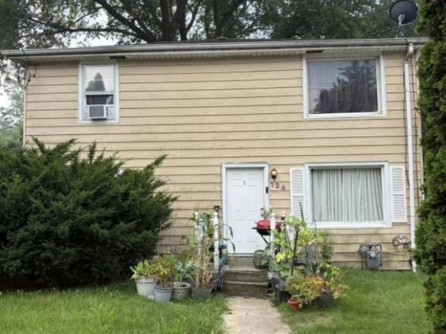 2 Br, 1 bath, Apartment 124 E State St