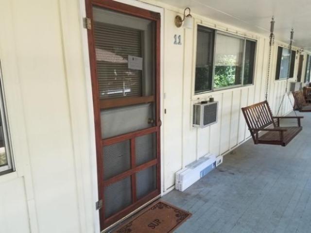 2 Br, 1 bath, Apartment 1250 Elder Ave