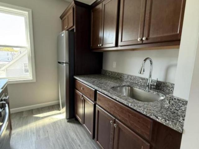 2 Br, 1 bath, Apartment 125 Bogle St