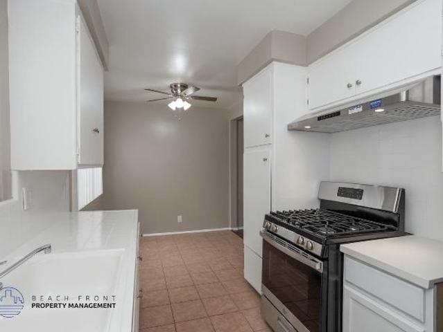 2 Br, 1 bath, Apartment 12603 Eucalyptus Ave