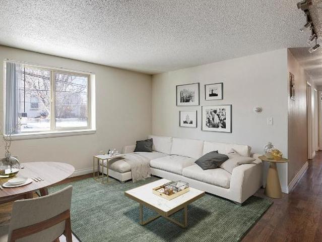 2 Br, 1 bath, Apartment 1265 Emerson Street