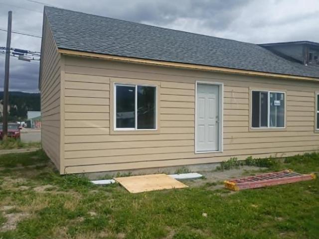 2 Br, 1 bath, Apartment 1201 Dakota Ave