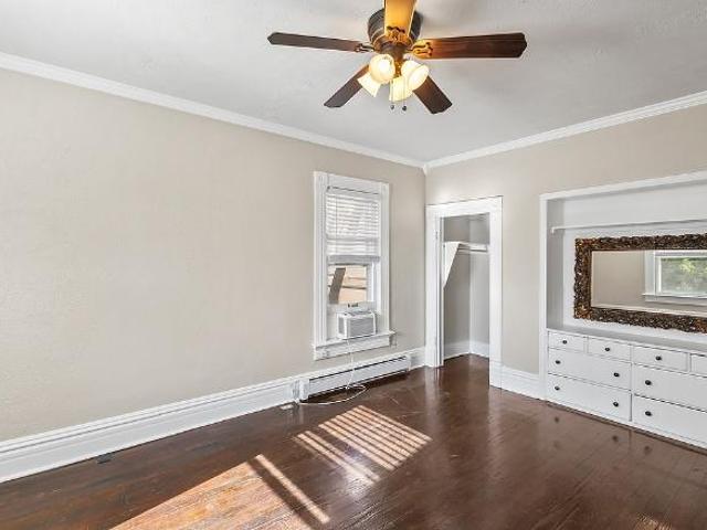 2 Br, 1 bath, Apartment 1218 North Washington Street