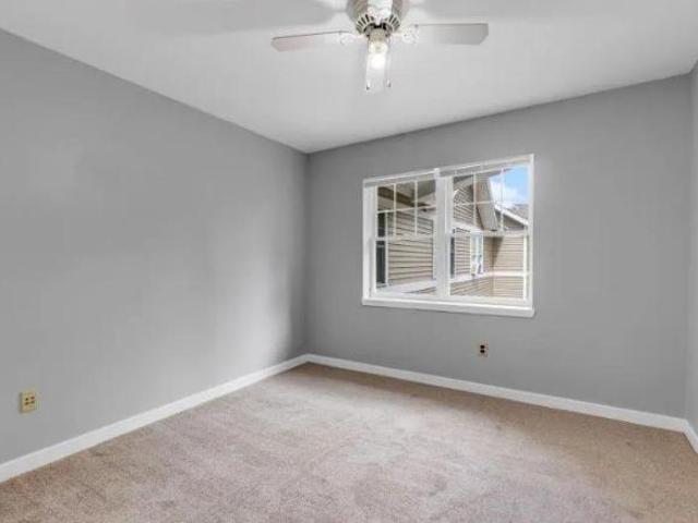 2 Br, 1 bath, Apartment 121 Pegasus St