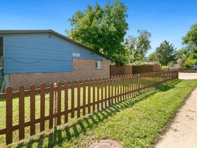 2 Br, 1 bath, Apartment 1220 Allison Street