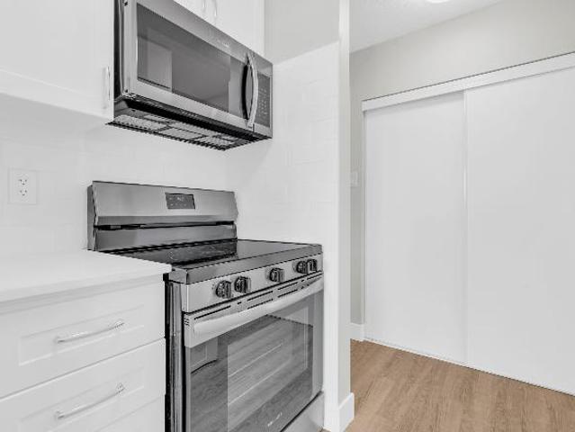 2 Br, 1 bath, Apartment 1220 Hamilton St