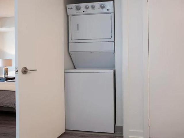 2 Br, 1 bath, Apartment 1225 York Mills Rd