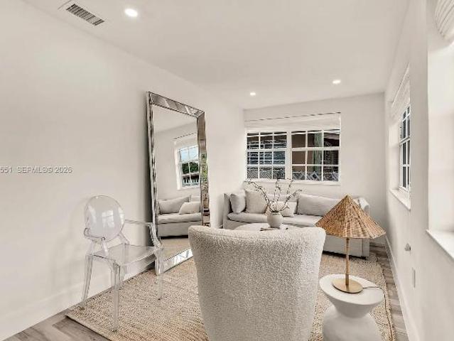 2 Br, 1 bath, Apartment 1237 NW 33rd Ave