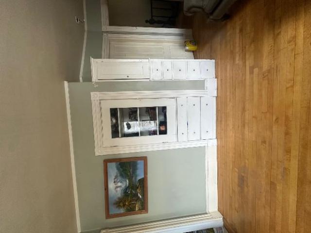 2 Br, 1 bath, Apartment 123 3rd Street