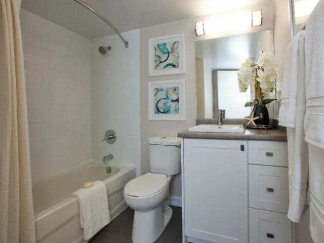 2 Br, 1 bath, Apartment 12 Kozlov Street