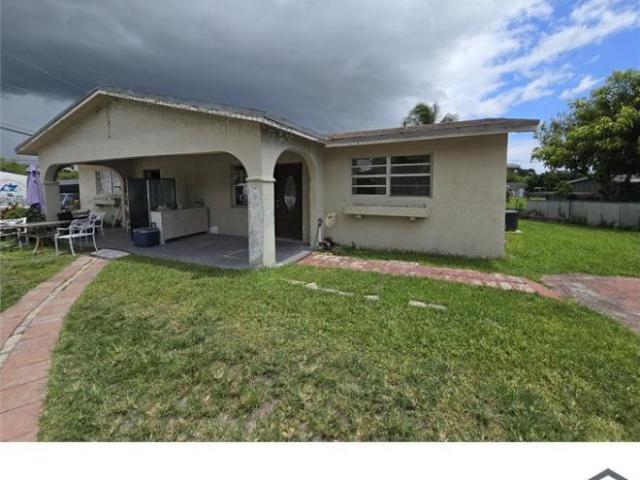 2 Br, 1 bath, Apartment 13451 Sw 268 St