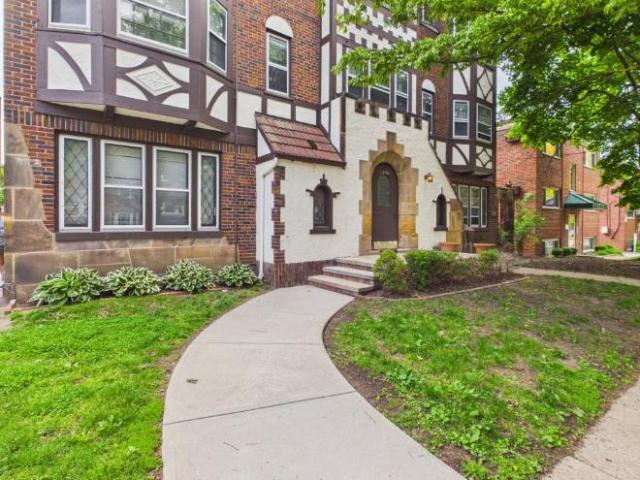 2 Br, 1 bath, Apartment 1346 Kenilworth Ave