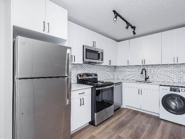 2 Br, 1 bath, Apartment 1301 East 33rd Avenue