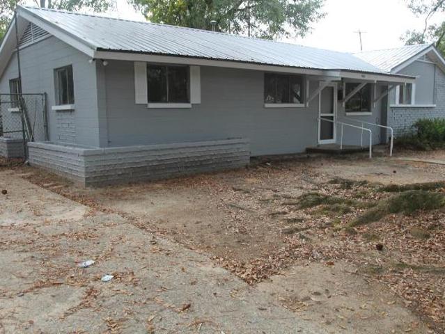 2 Br, 1 bath, Apartment 1308 Maryland Drive
