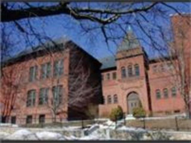 2 Br, 1 bath, Apartment 13 Dartmouth Street