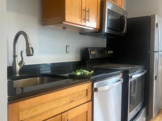 2 Br, 1 bath, Apartment 145 Franklin St
