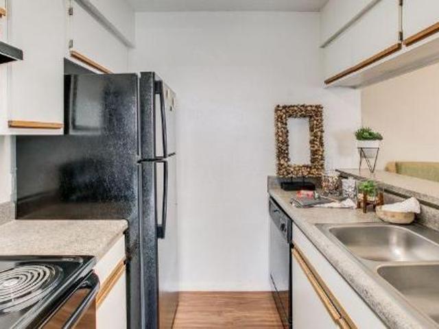 2 Br, 1 bath, Apartment 14600 Marsh Lane