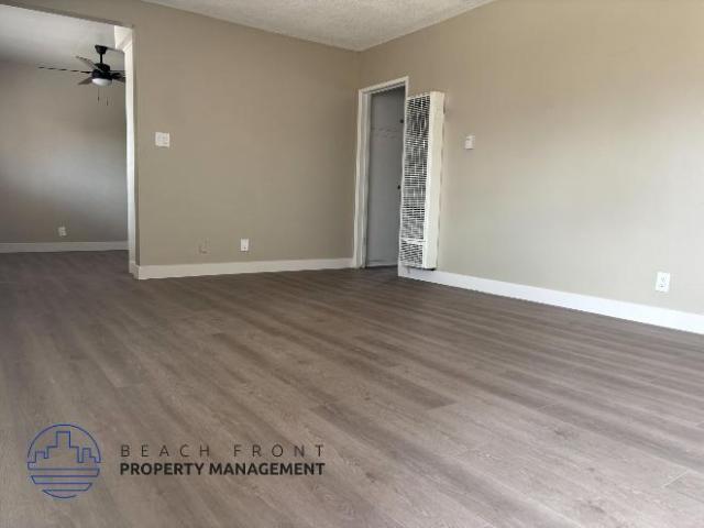 2 Br, 1 bath, Apartment 147 E Wakefield Ave