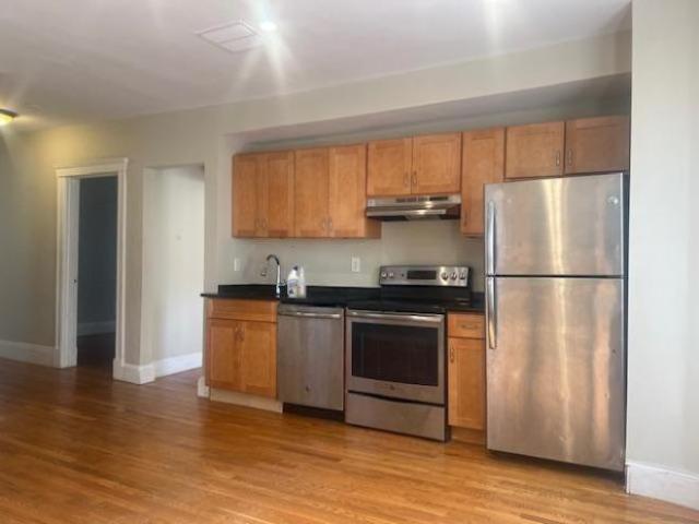 2 Br, 1 bath, Apartment 149 Franklin st
