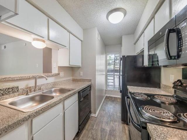 2 Br, 1 bath, Apartment 1401 Sotogrande Blvd