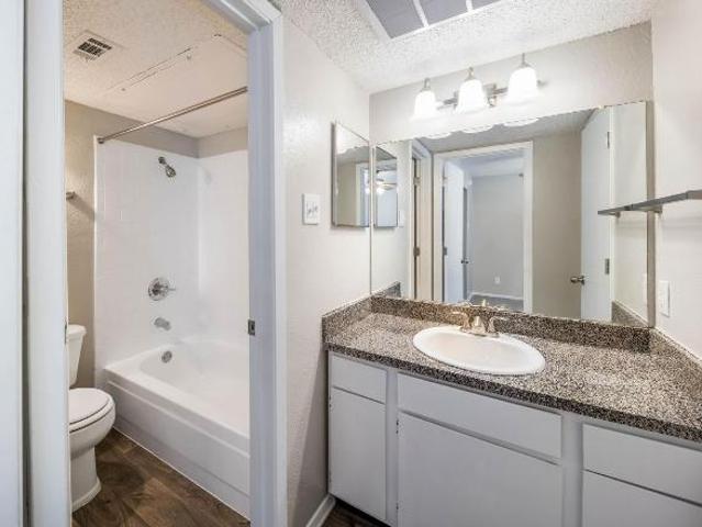 2 Br, 1 bath, Apartment 1401 Sotogrande Blvd